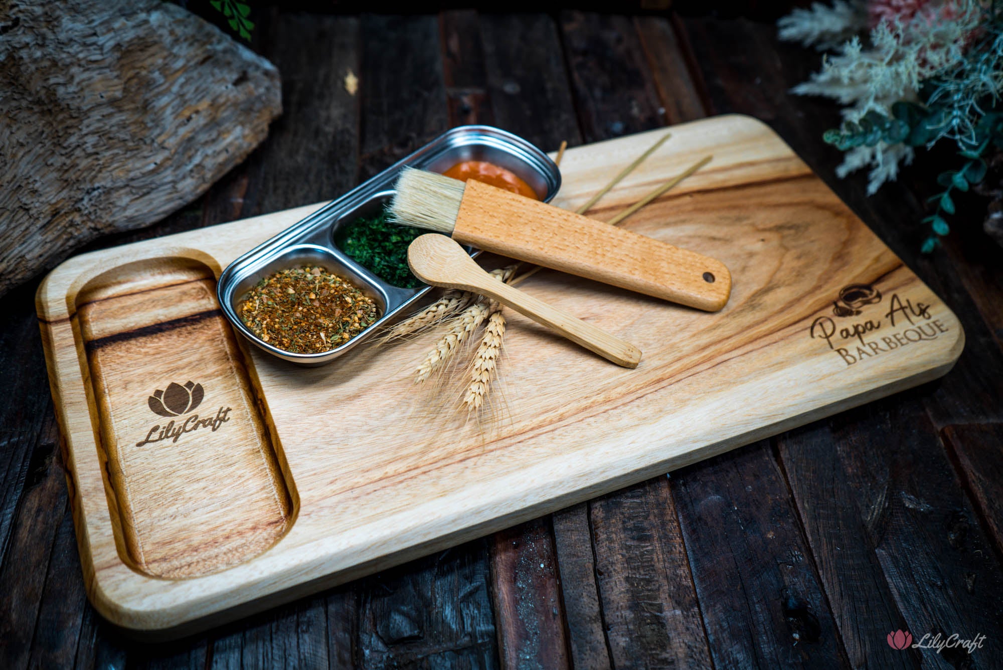 Grill in Style: Personalised BBQ Board with Sauce Bowls