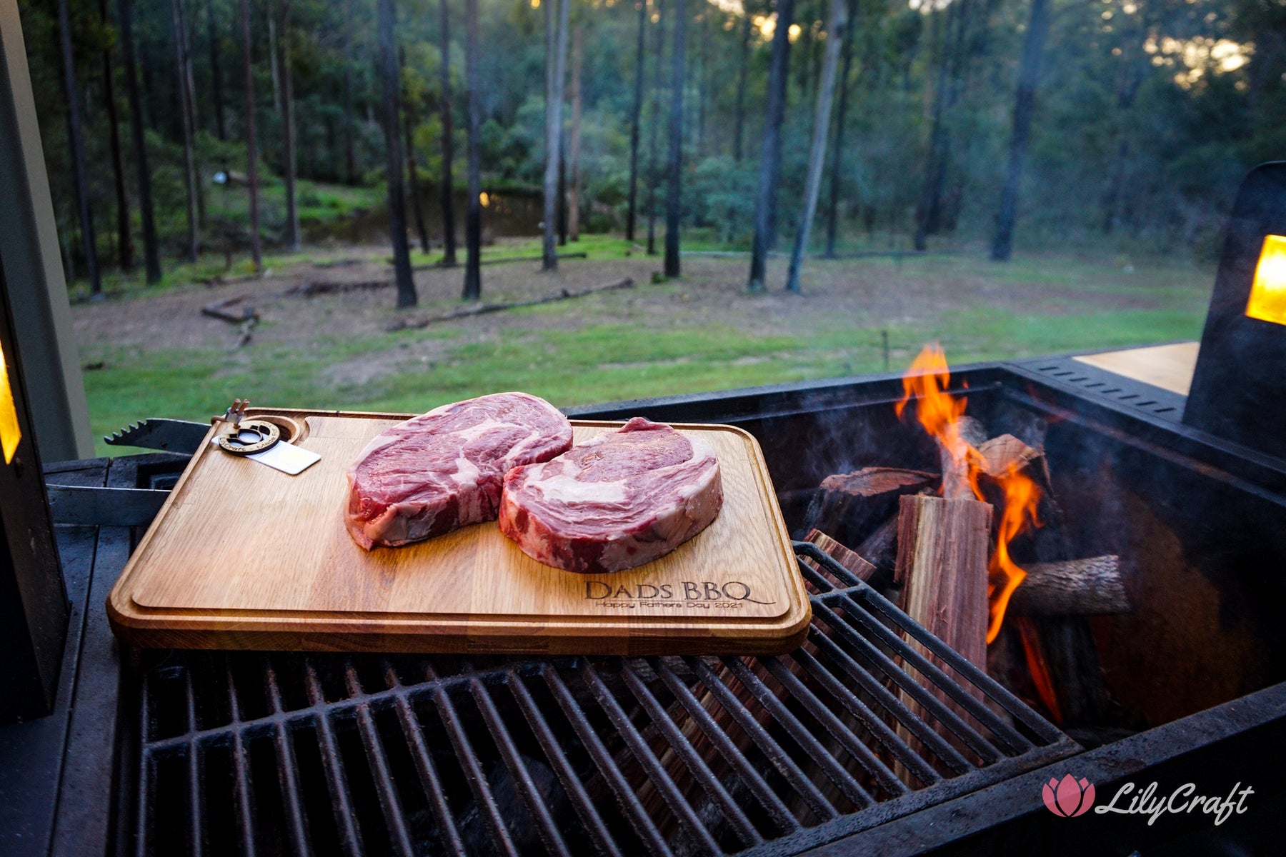 Gourmet BBQ Cutting Board: Custom Engraved Wooden BBQ Board